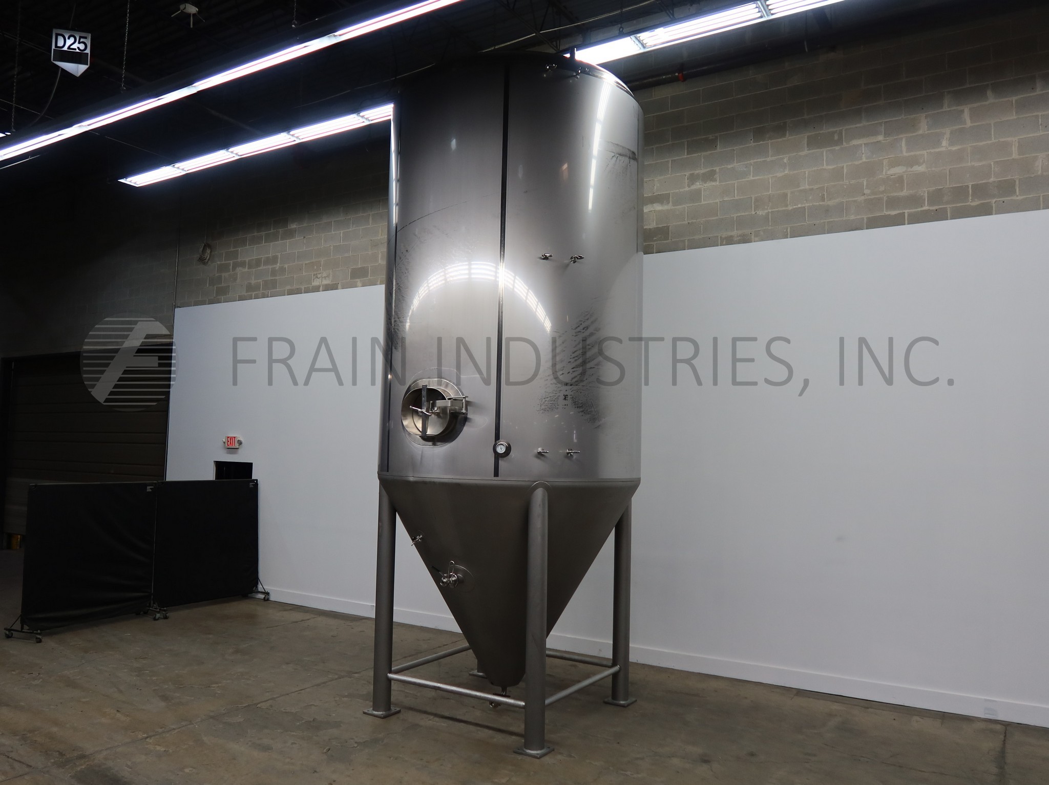 Mueller Tank SS JKT 5250 GAL for Sale 5J3186