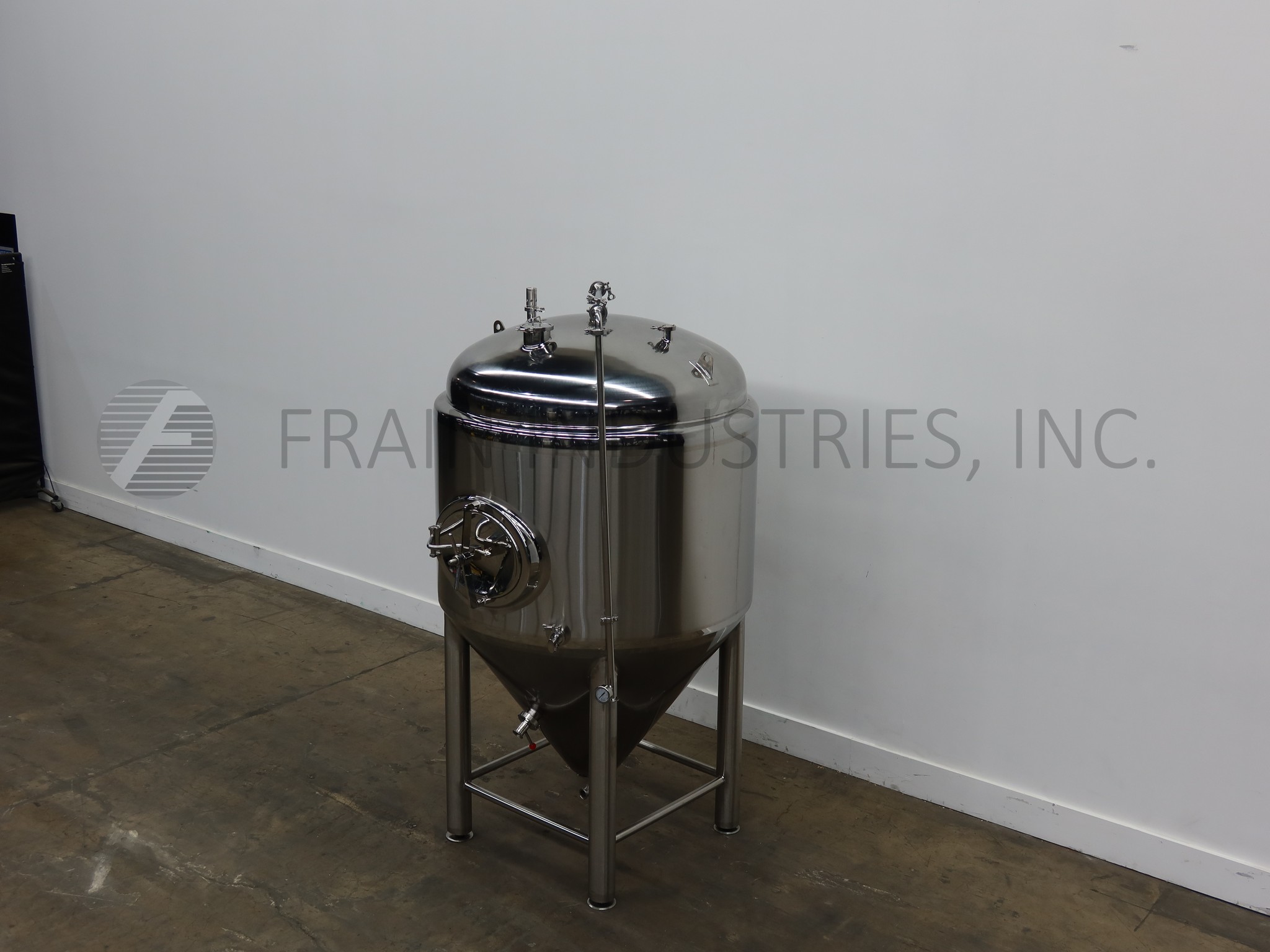 Stout Tanks and Kettles Tank SS JKT 390 GALLON for Sale 5J4091