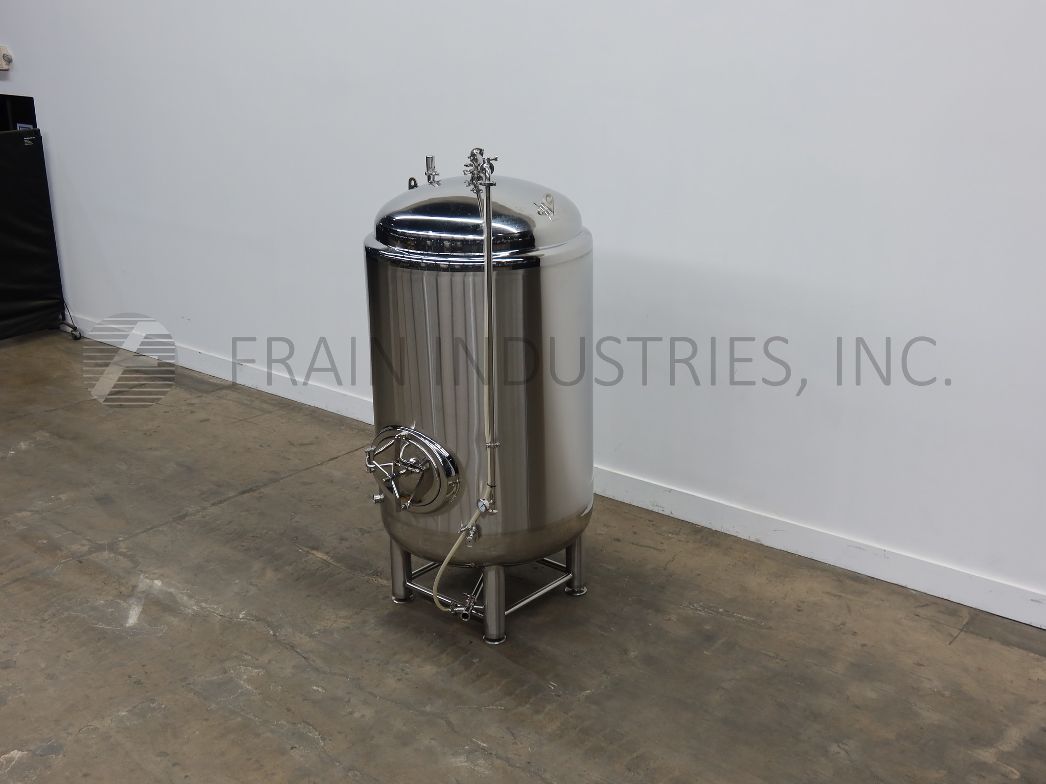 Stout Tanks and Kettles Tank SS JKT 350 GALLON for Sale 5J4094