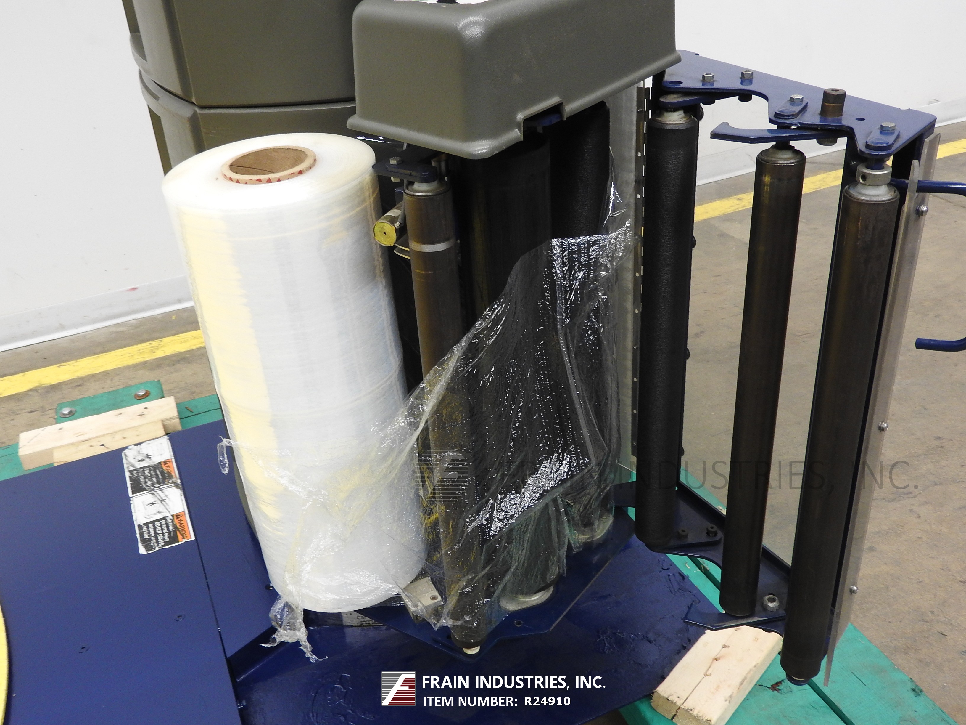 Lantech Stretch Wrapper Semi Auto Q300 for Sale R24910