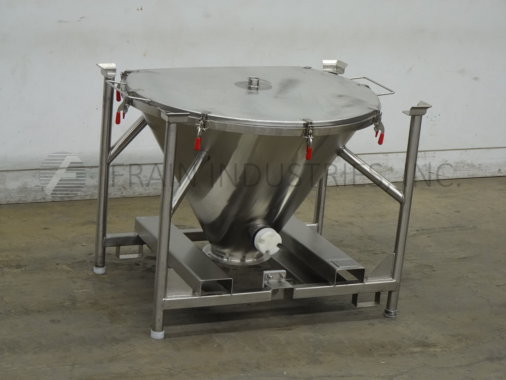 Custom Powder Systems Bins Totes 610084 for Sale R37326